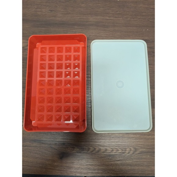 Tupperware | Kitchen | Vintage Tupperware Bacon Hot Dog Deli Meat ...